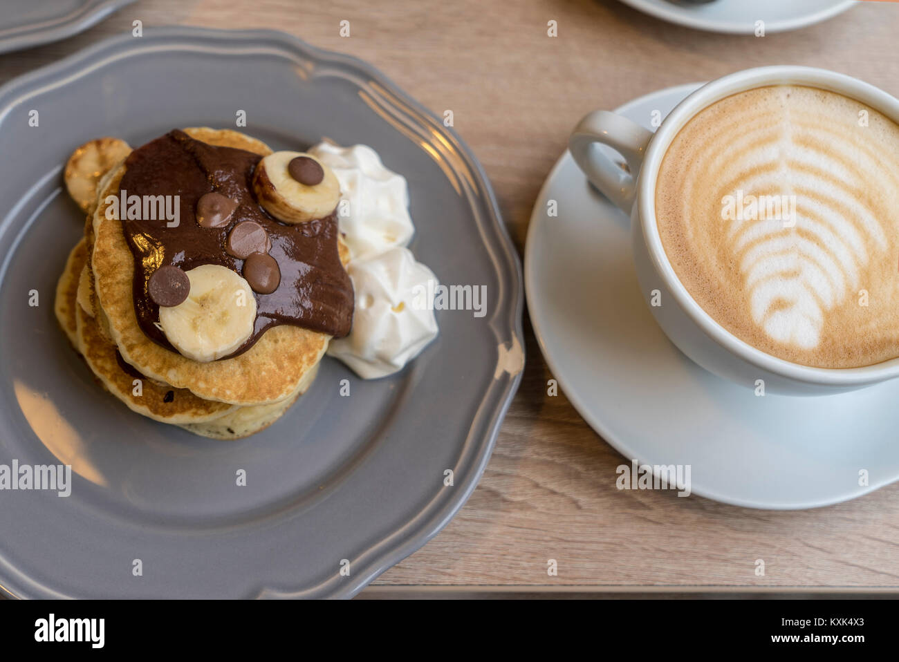 Ready to drink hot coffee latte Stock Photo - Alamy