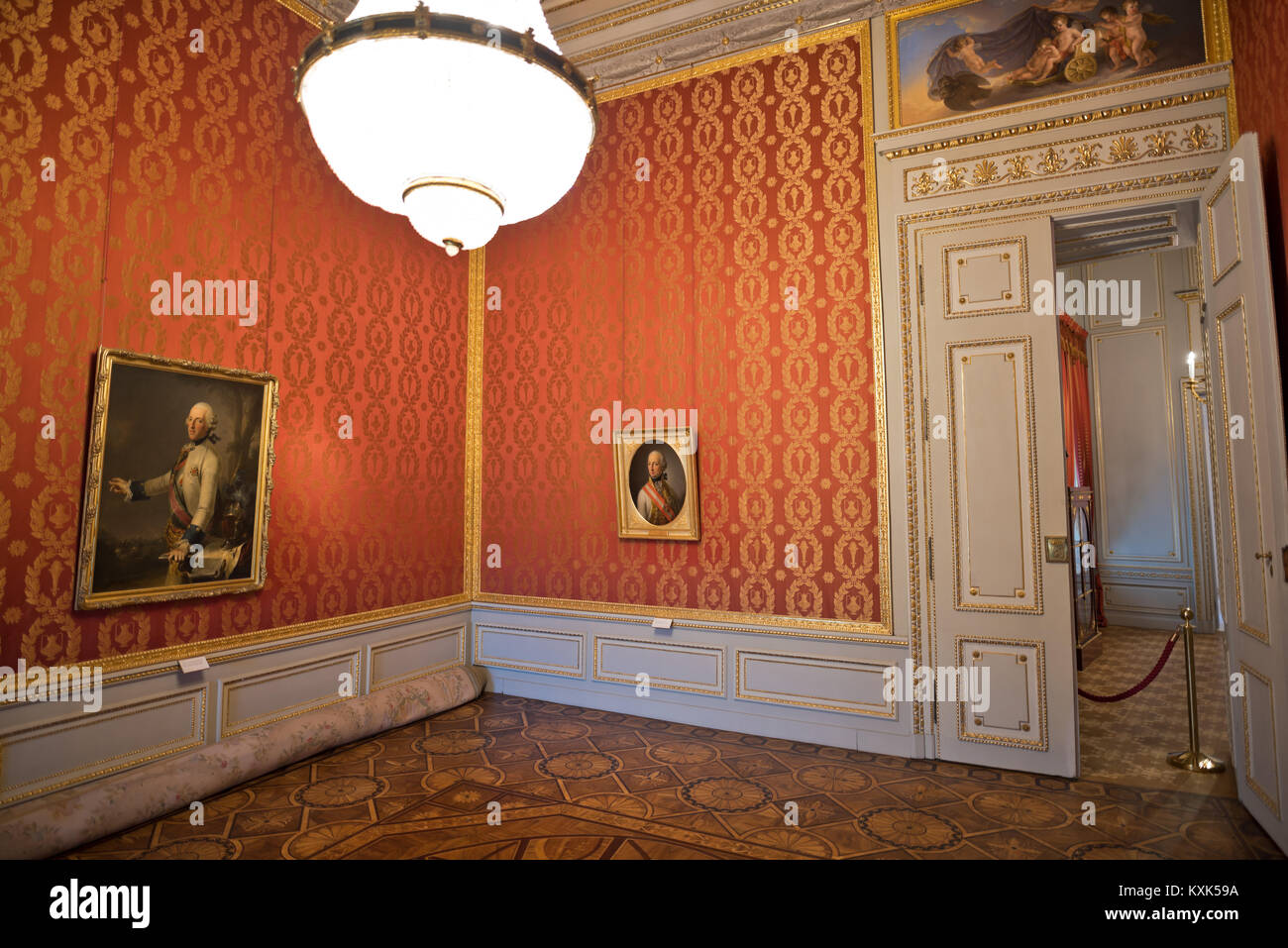 Red Tea Salon, State Rooms at the Albertina Museum in Vienna Stock ...