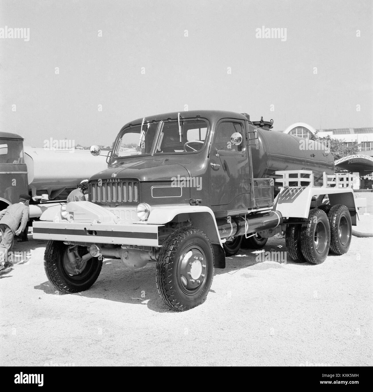 Gully tanker hi-res stock photography and images - Alamy