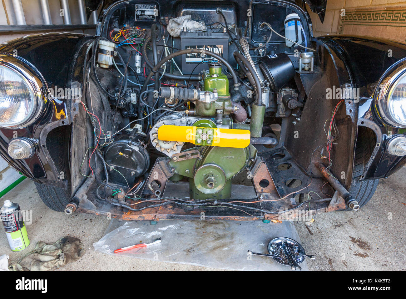 The engine bay of a 1957 Morris Minor classic car Stock Photo - Alamy