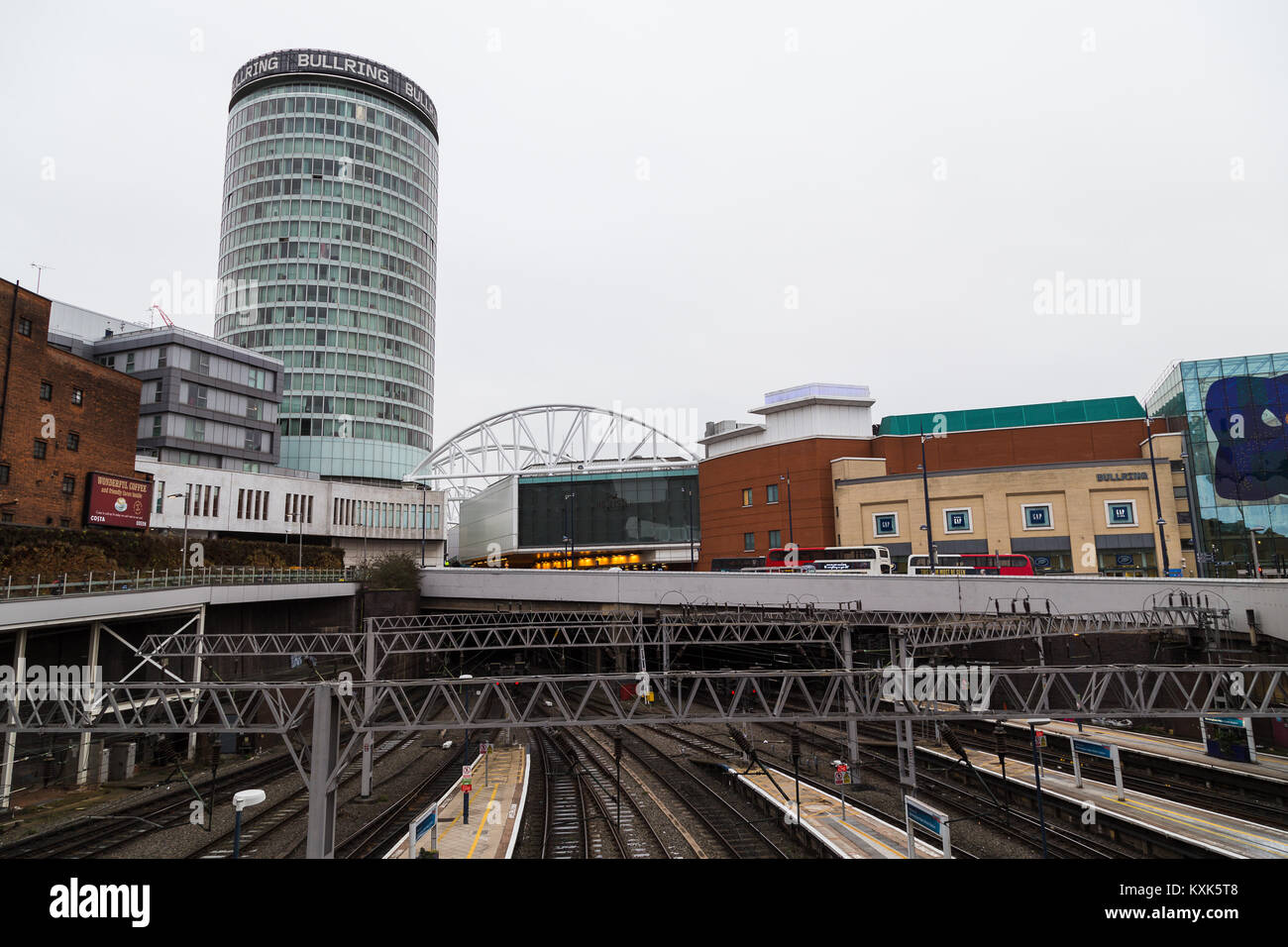 Birmingham shopping centre and bus hi-res stock photography and images ...