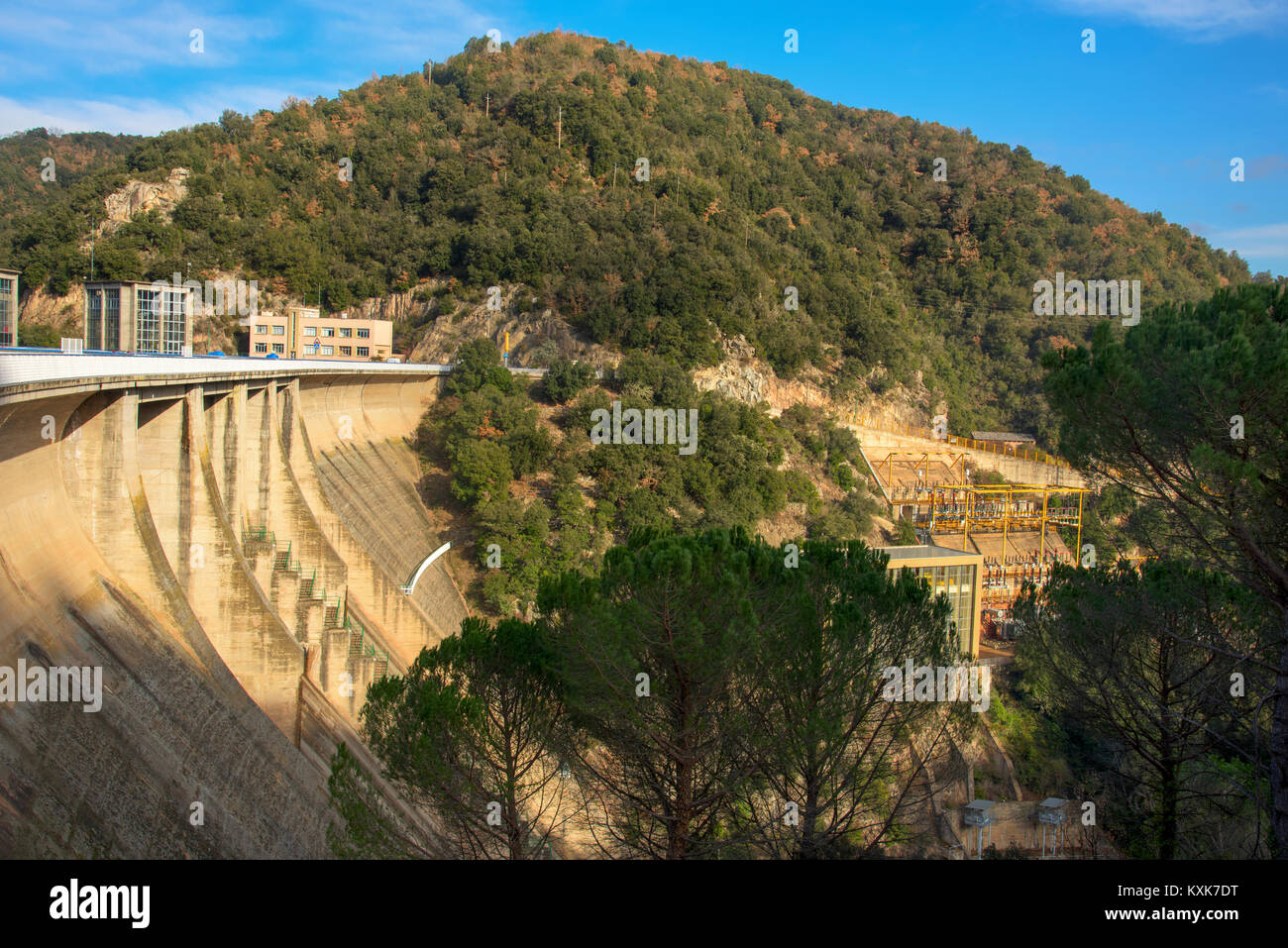 a view of the dam of the Sau Reservoir, in the Ter River, in the ...