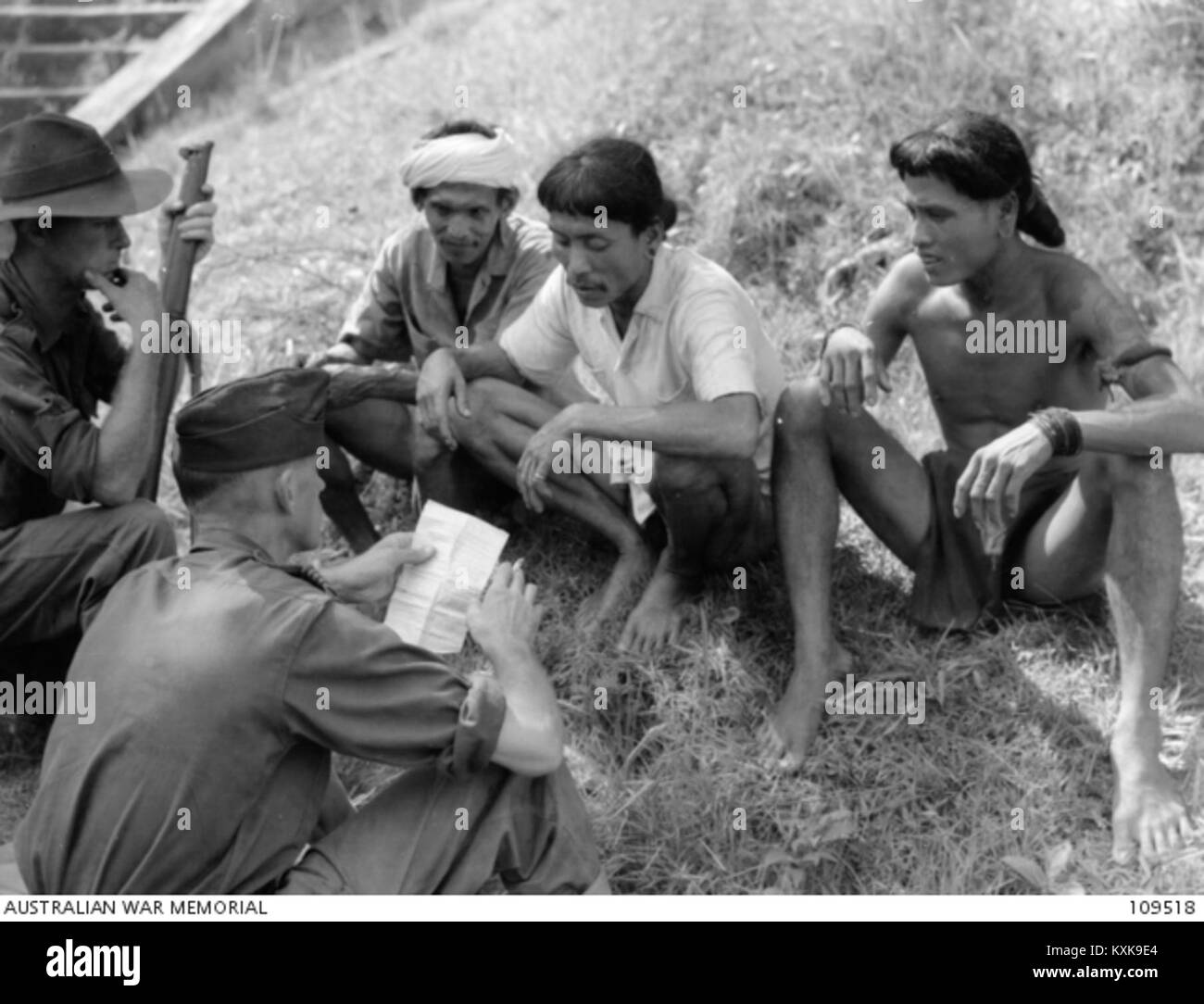 Photographs of military intelligence personnel hi-res stock photography ...