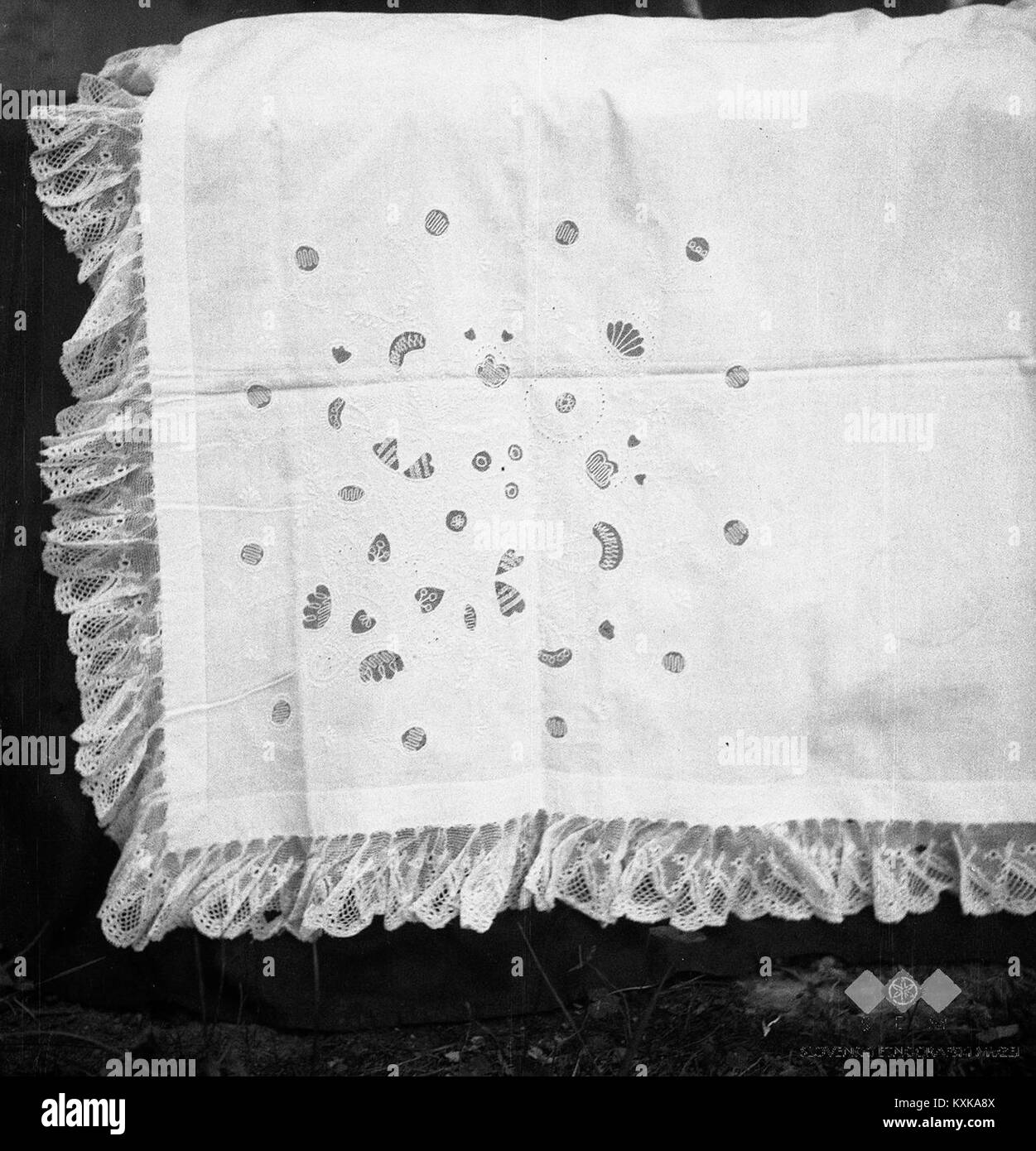 The title refers to an artwork or cultural object named 'Aptah ...