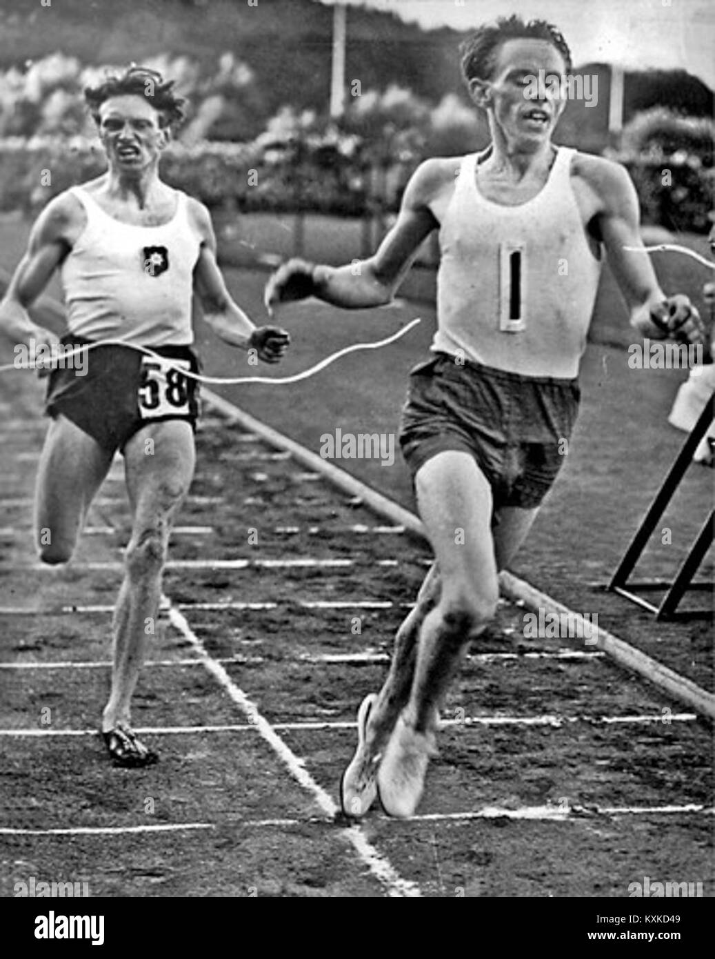 Middle distance runners hi-res stock photography and images - Alamy