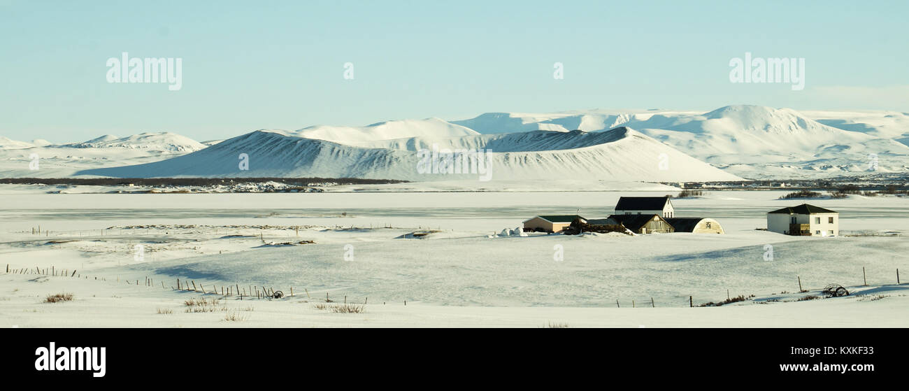 Snow covered volcano hi-res stock photography and images - Alamy