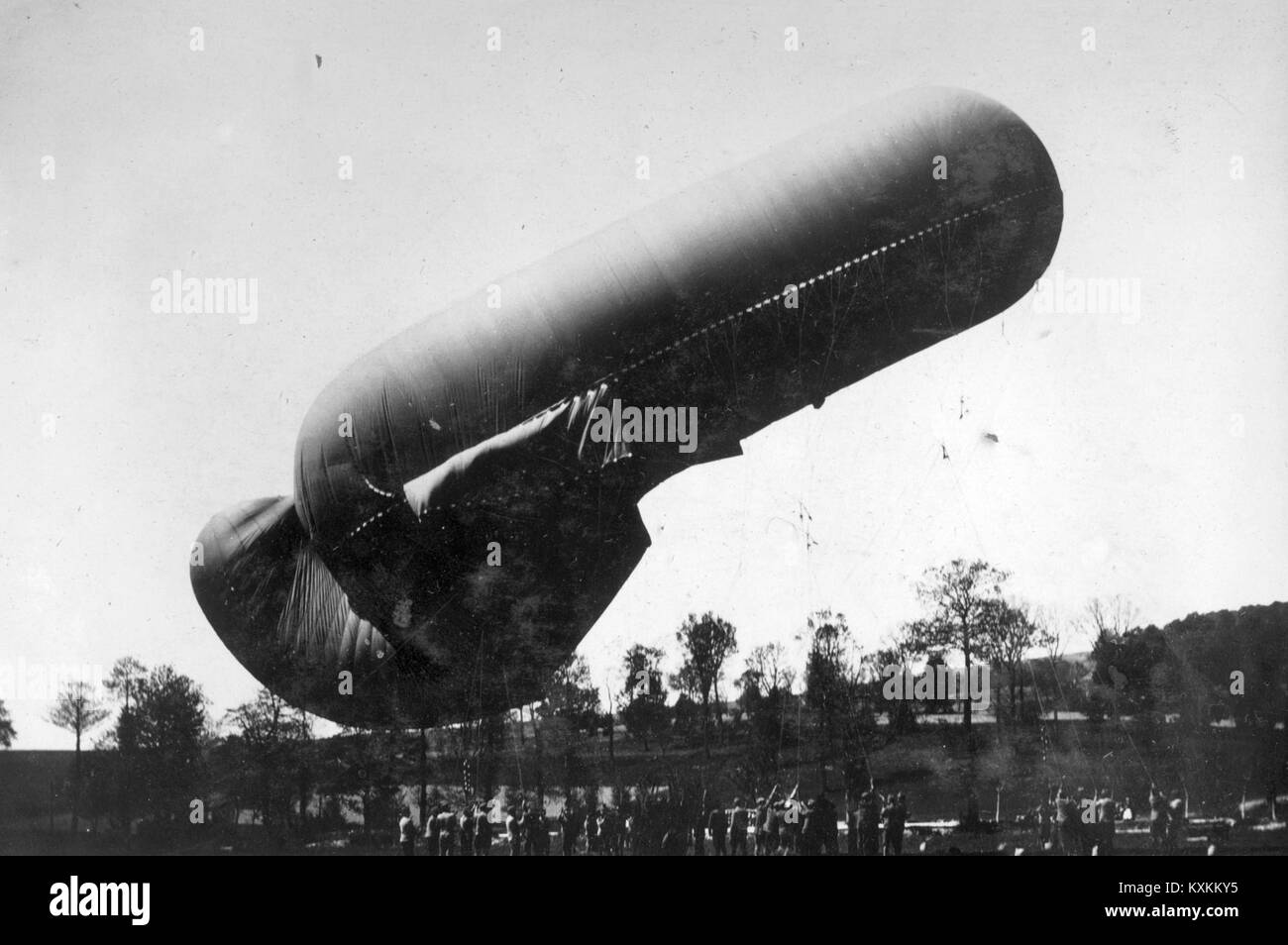 Tethered balloon operations hi-res stock photography and images - Alamy