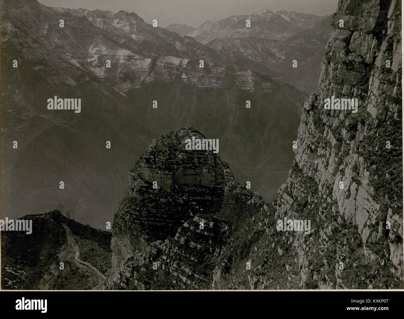 Observation enemy artillery italy hi-res stock photography and images ...