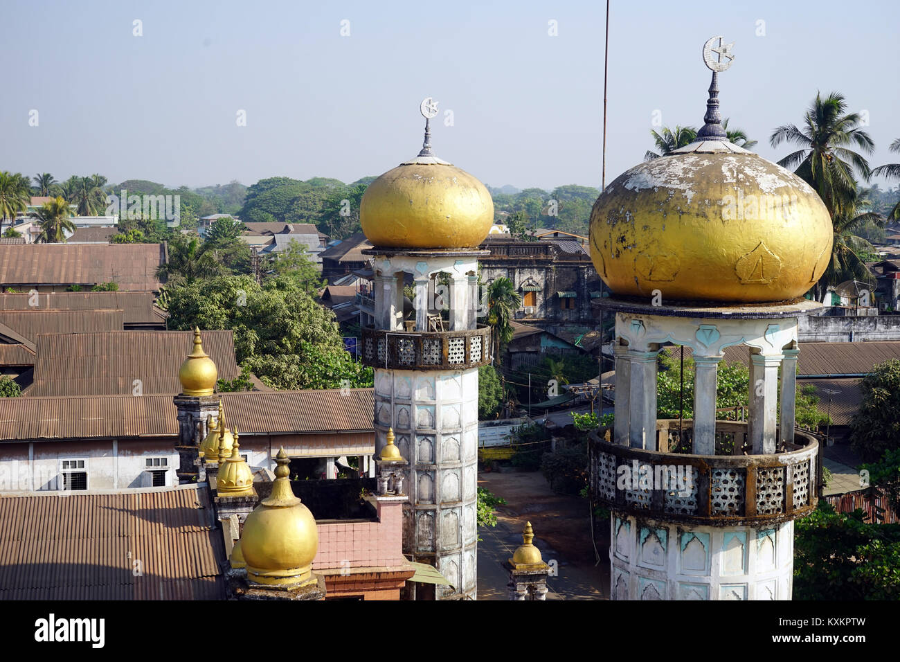 Mosque in burma hi-res stock photography and images - Alamy
