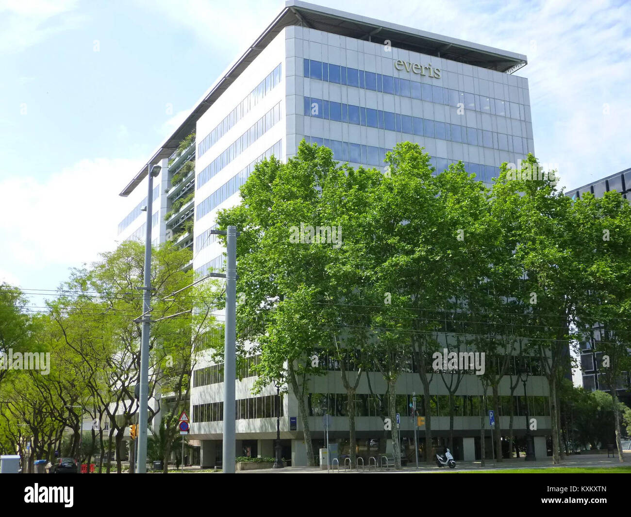 Edificio diagonal hi-res stock photography and images - Alamy
