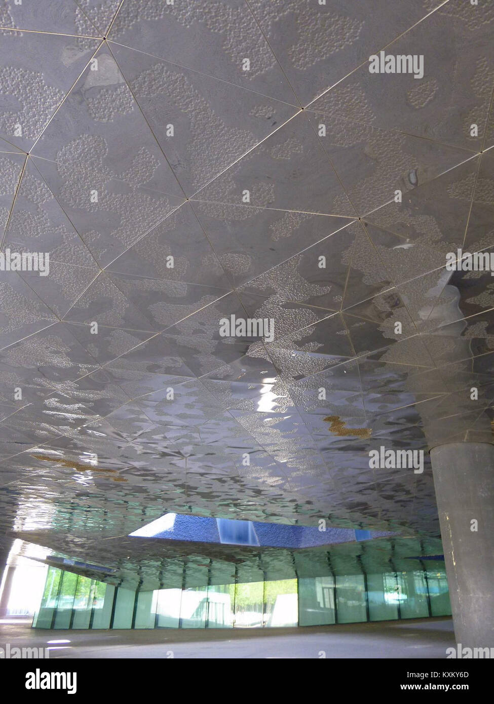 Museu blau blue museum hi-res stock photography and images - Alamy