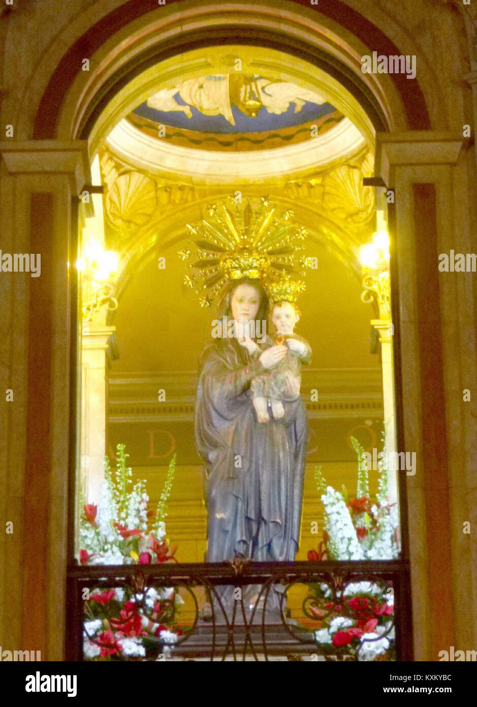 A photograph of the Sanctuary of the Sacred Heart of Jesus in Barcelona ...
