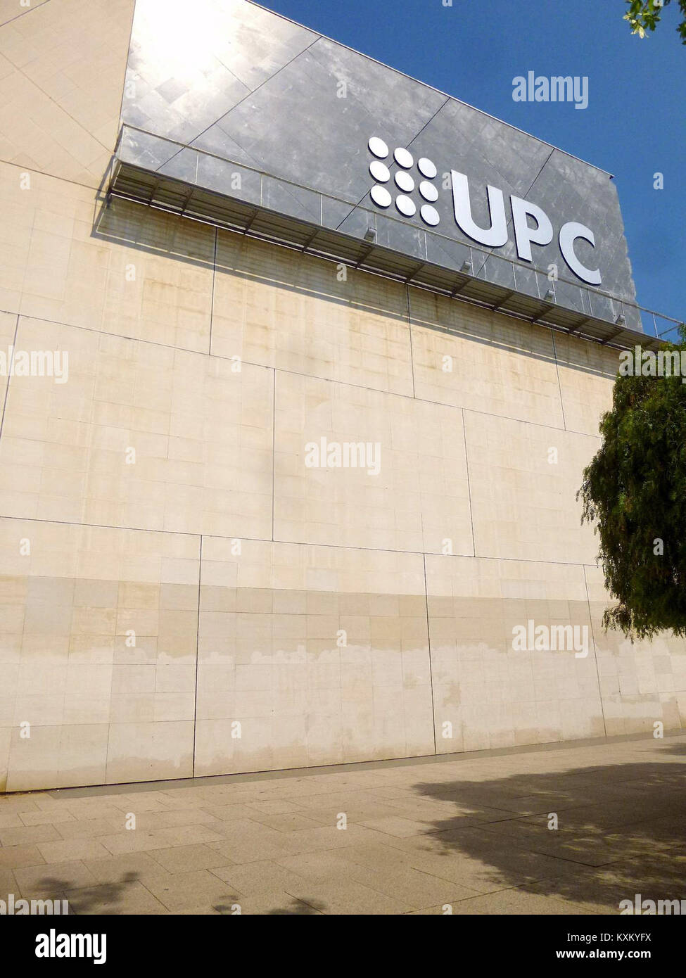 The Biblioteca Rector Gabriel Ferraté at UPC Campus Norte in Barcelona ...