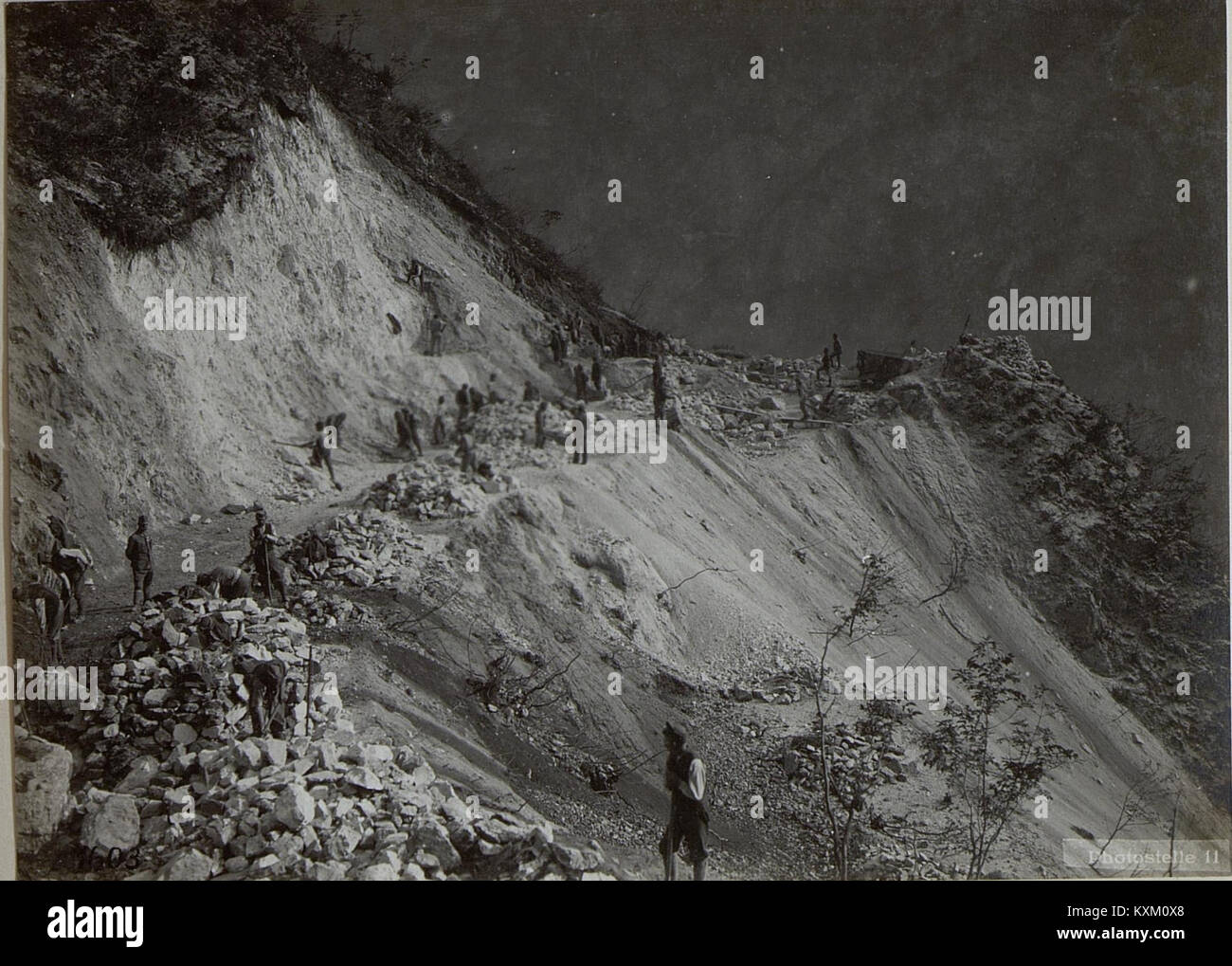 The construction of Barricata Street shows urban development ...