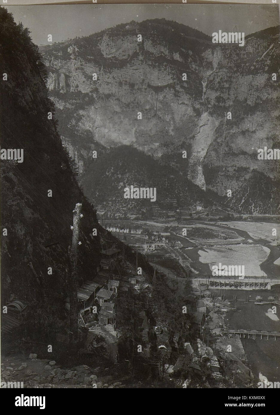 The construction of Berettastraße shows street layout, urban planning ...