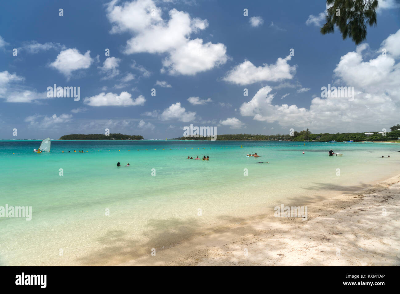 Strand der Blue Bay bei Mahebourg, Grand Port, Mauritius, Afrika ...