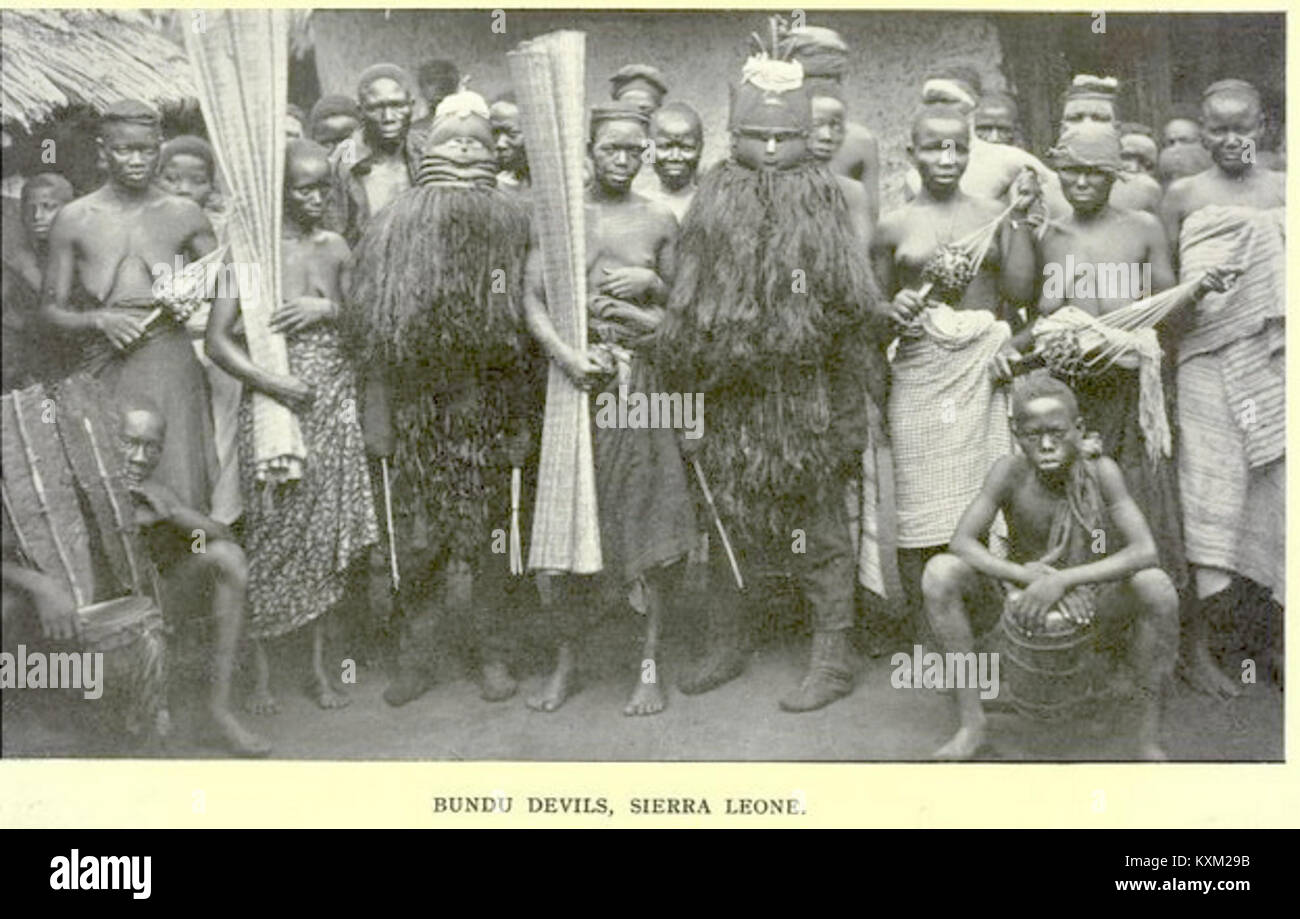Bundu mask hi-res stock photography and images - Alamy