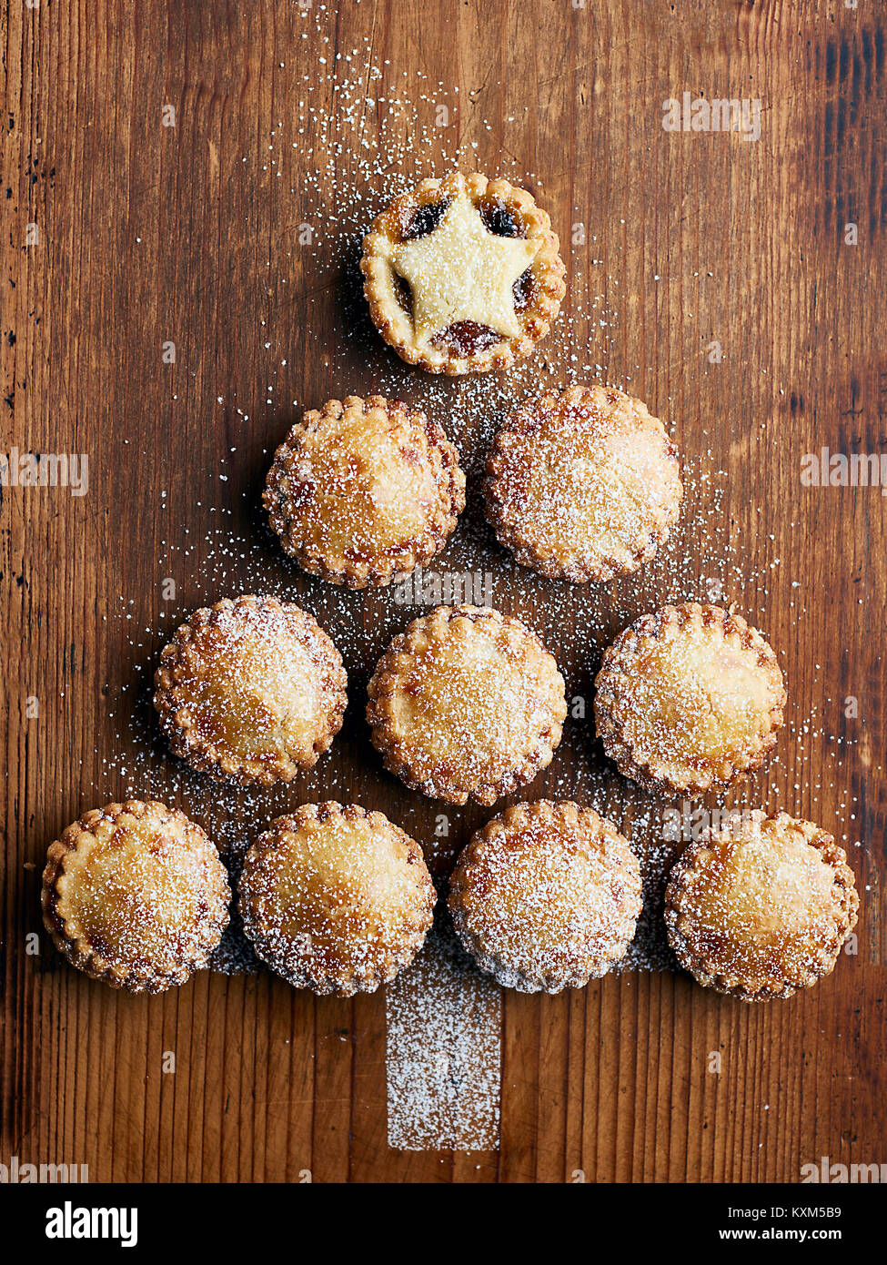 Mince pies in shape of Christmas tree,overhead view Stock Photo - Alamy