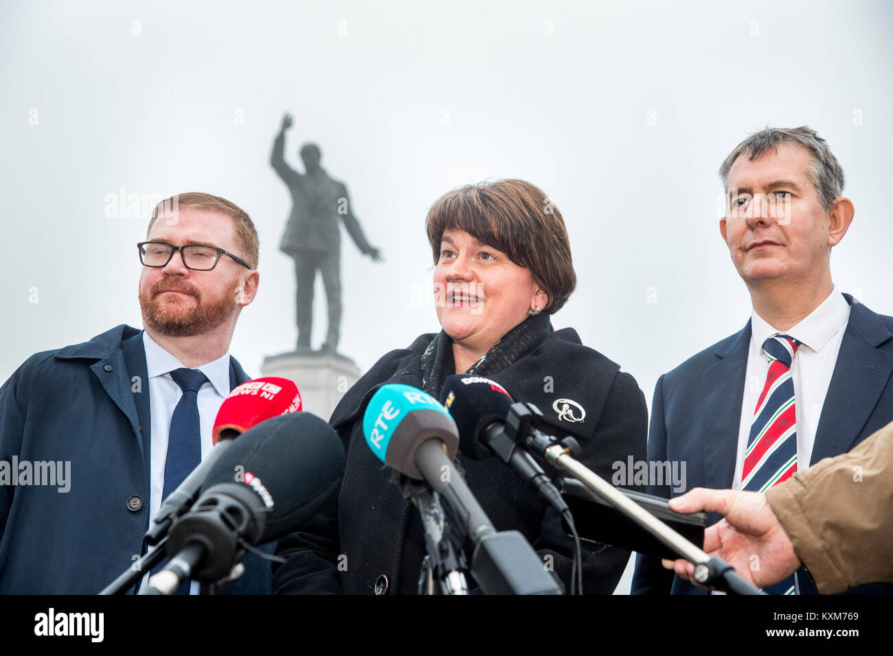 Arlene foster and simon hamilton hi-res stock photography and images ...