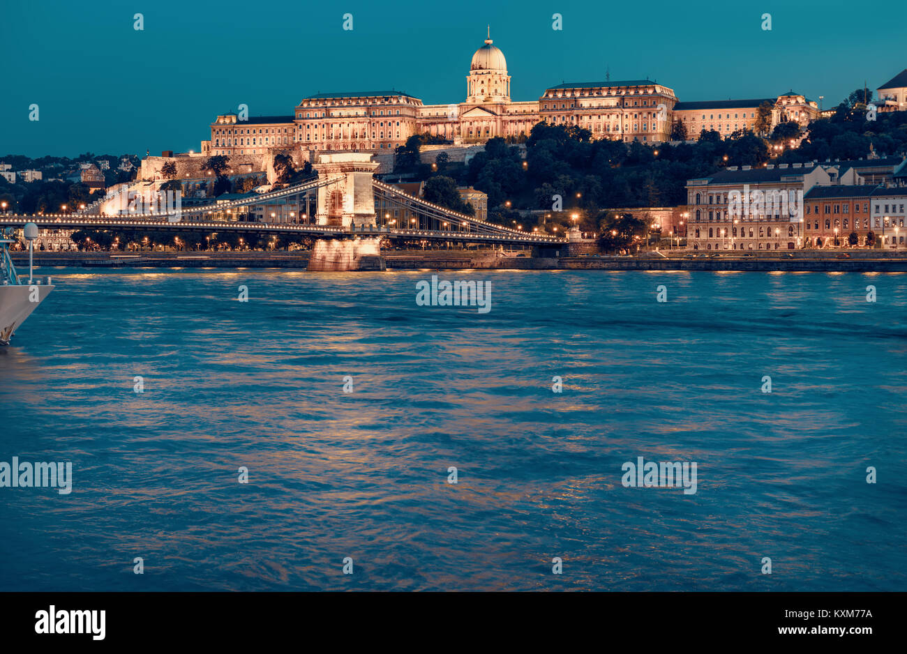 Budapest Castle and famous Chain Bridge in Budapest at night. Focus on ...