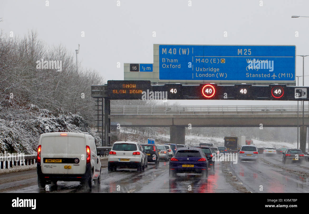 Snow arrives in England, covering the M25 motorway and the A roads in ...