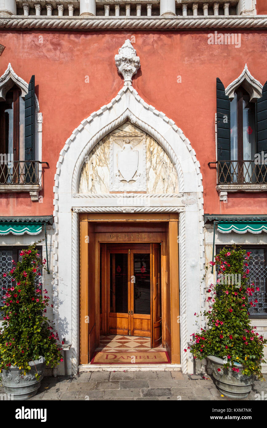 A restaurant entrance door in Veneto, Venice, Italy, Europe Stock Photo ...
