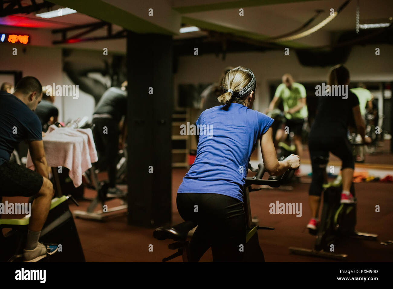 Cycling class hi-res stock photography and images - Alamy