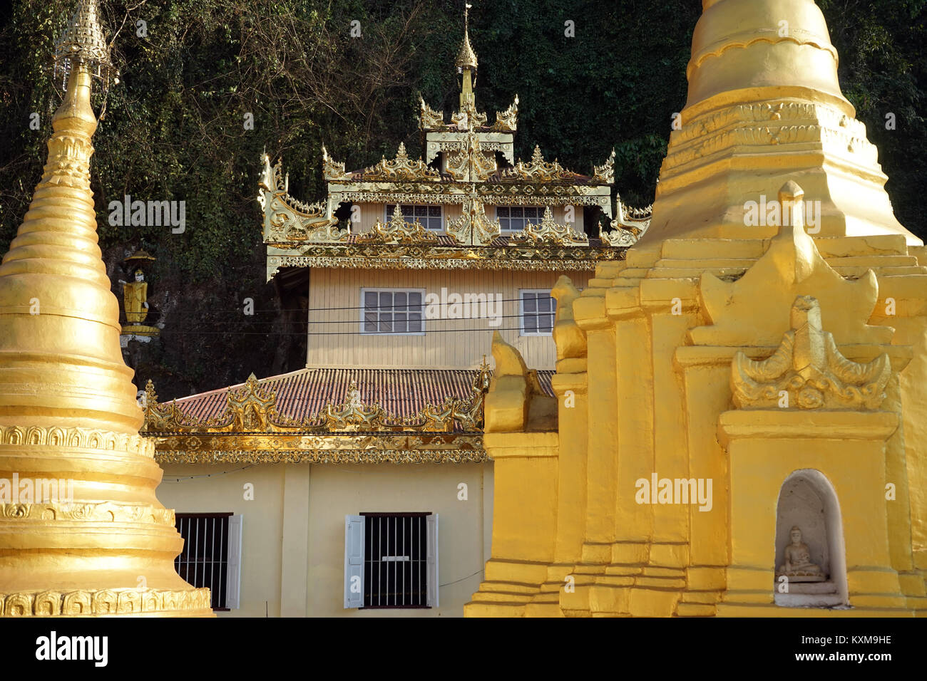 KALAW, MYANMAR - CIRCA APRIL 2017 Shwe Oo Min Cave Pagoda Stock Photo ...