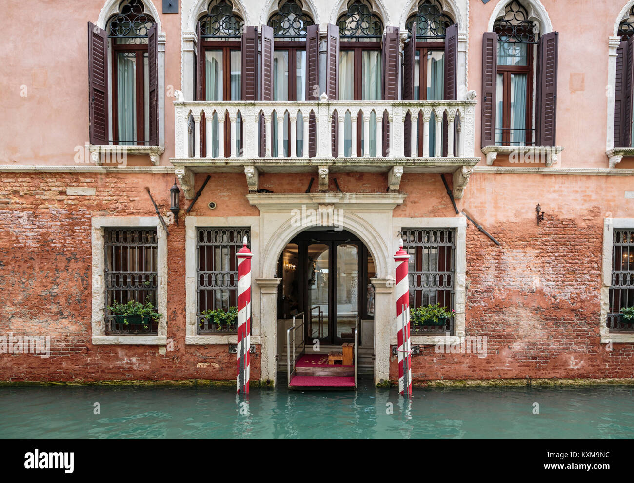 Canalside building detail hi-res stock photography and images - Alamy