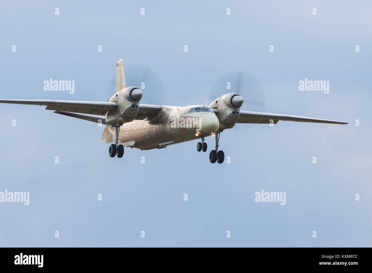 Antonov 32 hi-res stock photography and images - Alamy