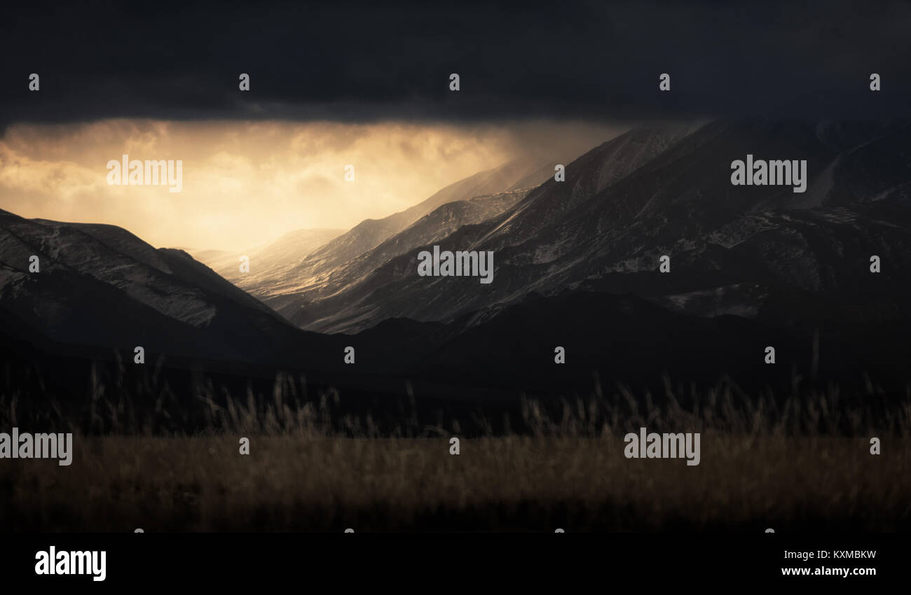 Dark clouds sunset light hi-res stock photography and images - Alamy