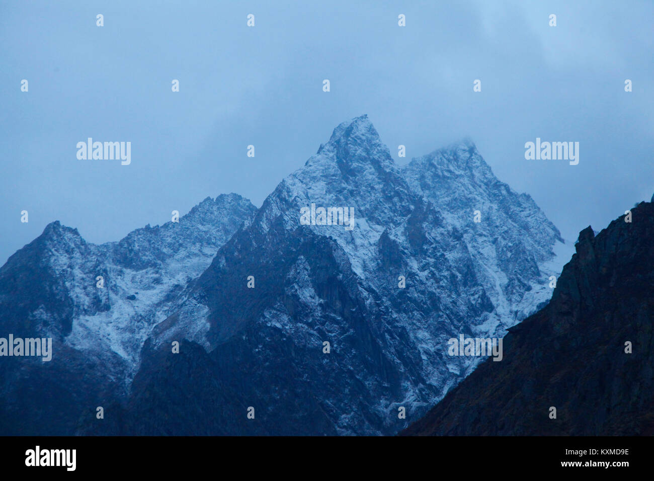 Nilkantha (mountain),View of Himalaya from Badarinath, Himalaya, India ...