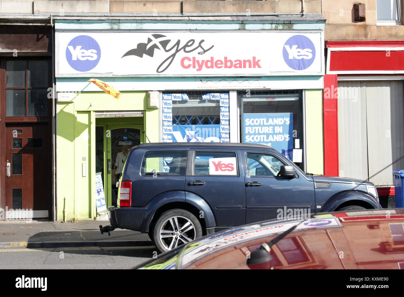 Vehicle displaying Yes sign parked outside the Yes Clydebank pop-up ... Vehicle displaying Yes sign parked outside the Yes Clydebank pop-up ...
