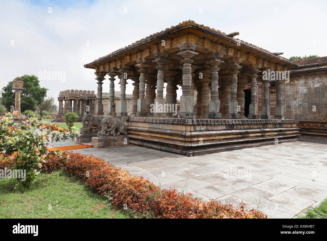 India, Karnataka, Halebid, Parshvanatha Basadi Stock Photo - Alamy