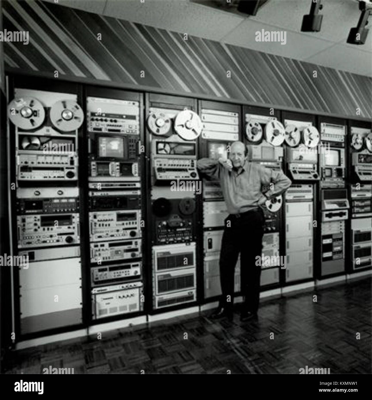 Bill muster hi-res stock photography and images - Alamy