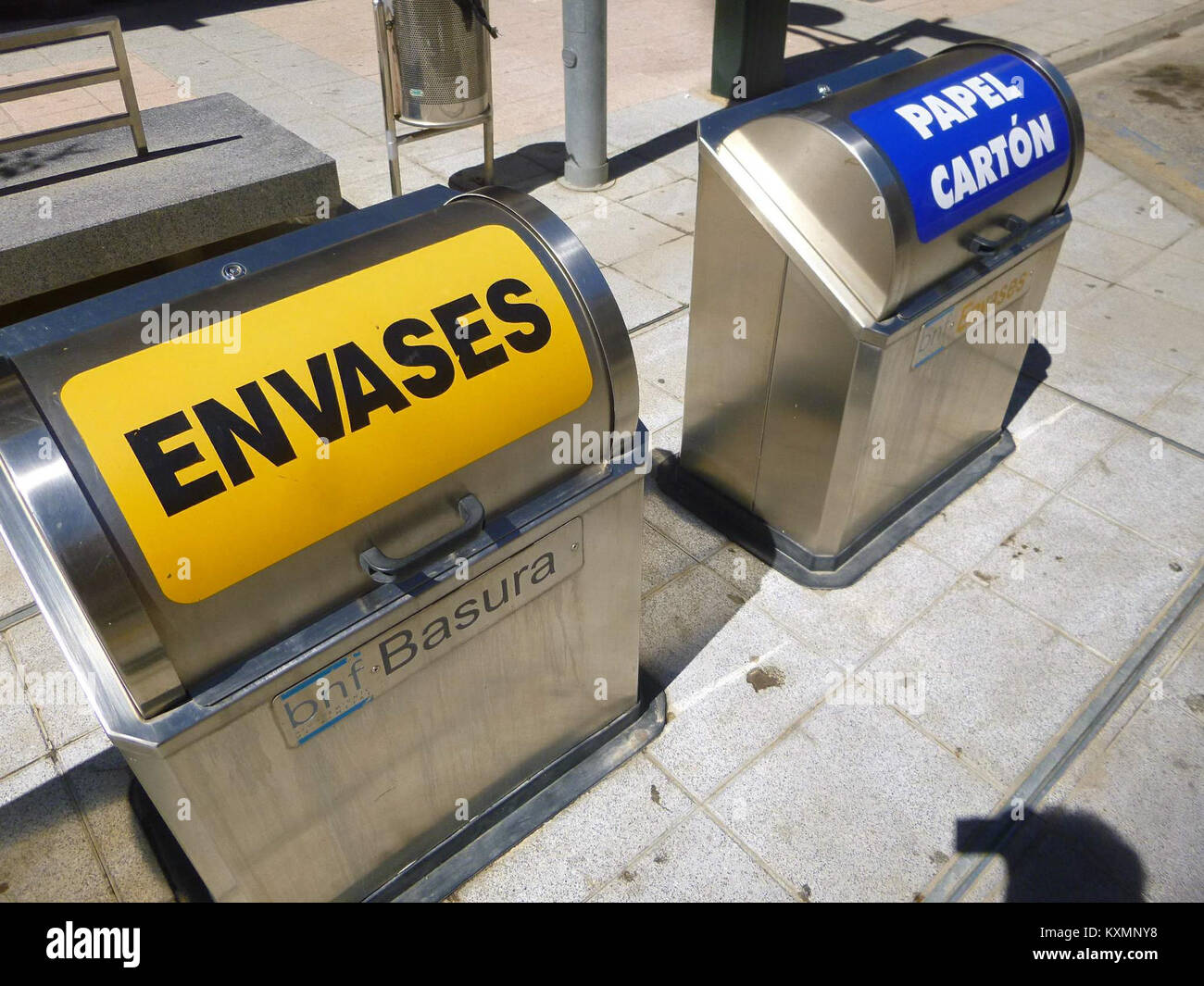 'Bináfar' refers to a waste recycling project focused on urban waste ...