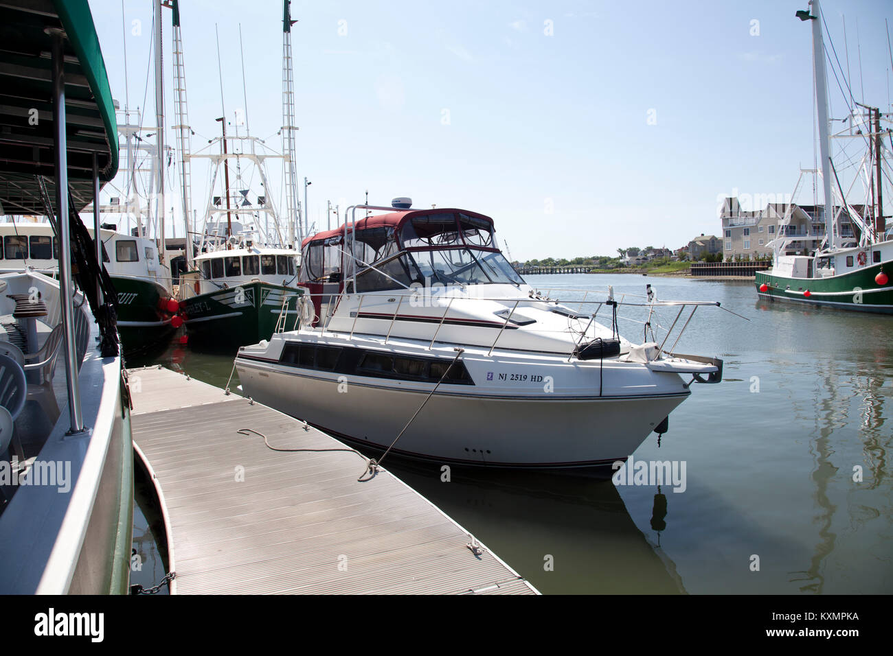 New jersey house boats hi-res stock photography and images - Alamy