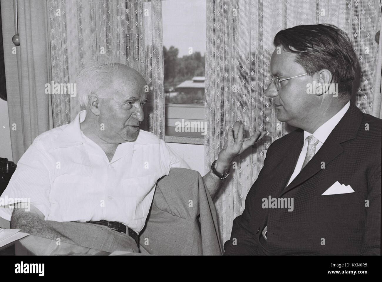 Aeioe aeninai hi-res stock photography and images - Alamy