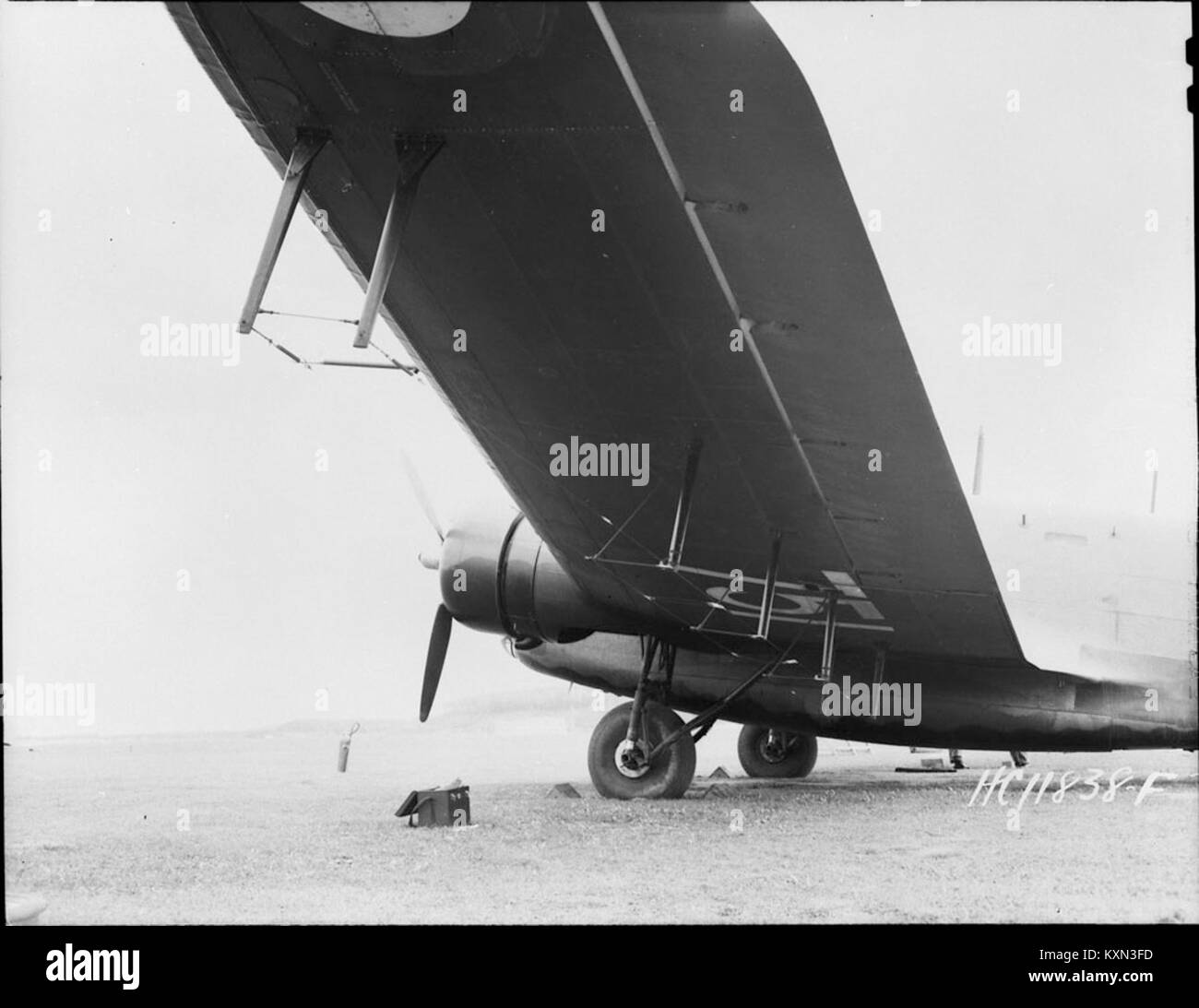 World receivers Black and White Stock Photos & Images - Alamy