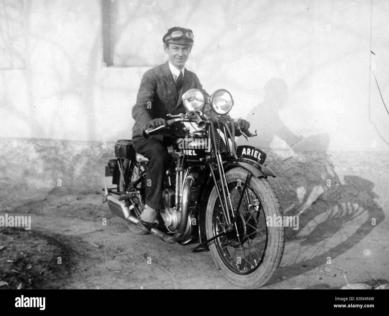 Ariel motorcycle hi-res stock photography and images - Alamy