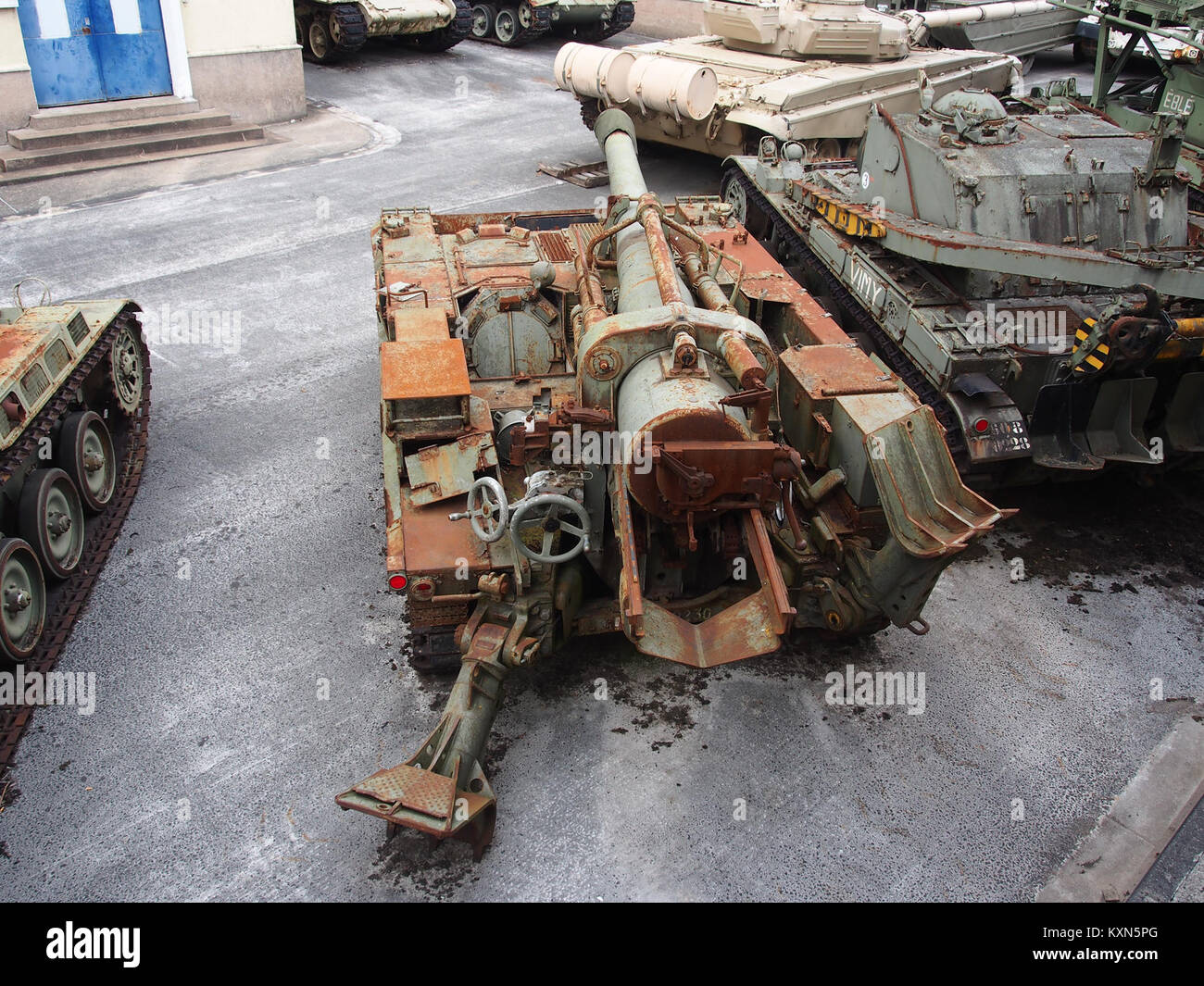 AMX-13 155mm F3, Tanks in the Musée des Blindés, France, pic-3 Stock Photo - Alamy