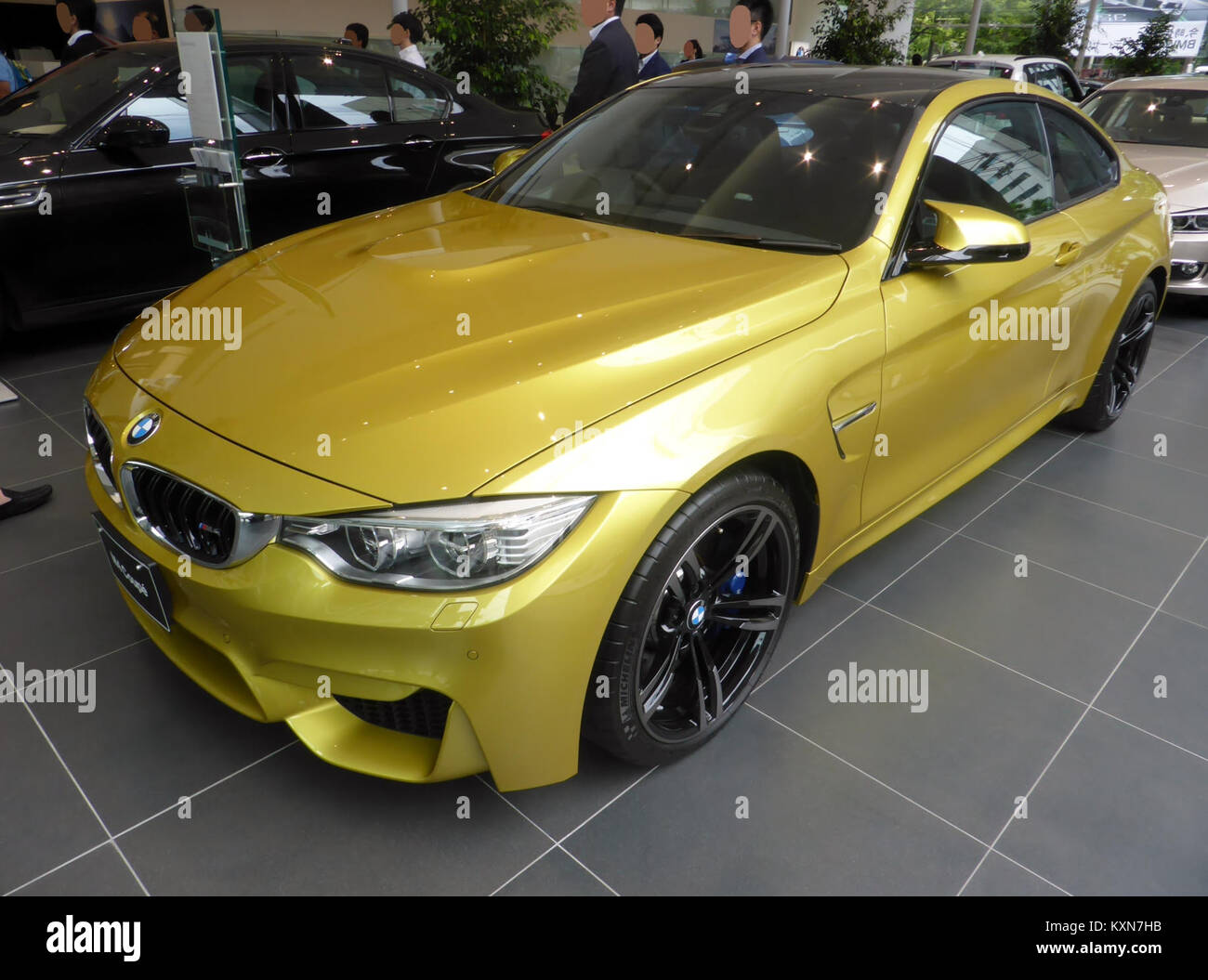 The BMW M4 Coupé F82 is a high-performance sports car, with a front ...