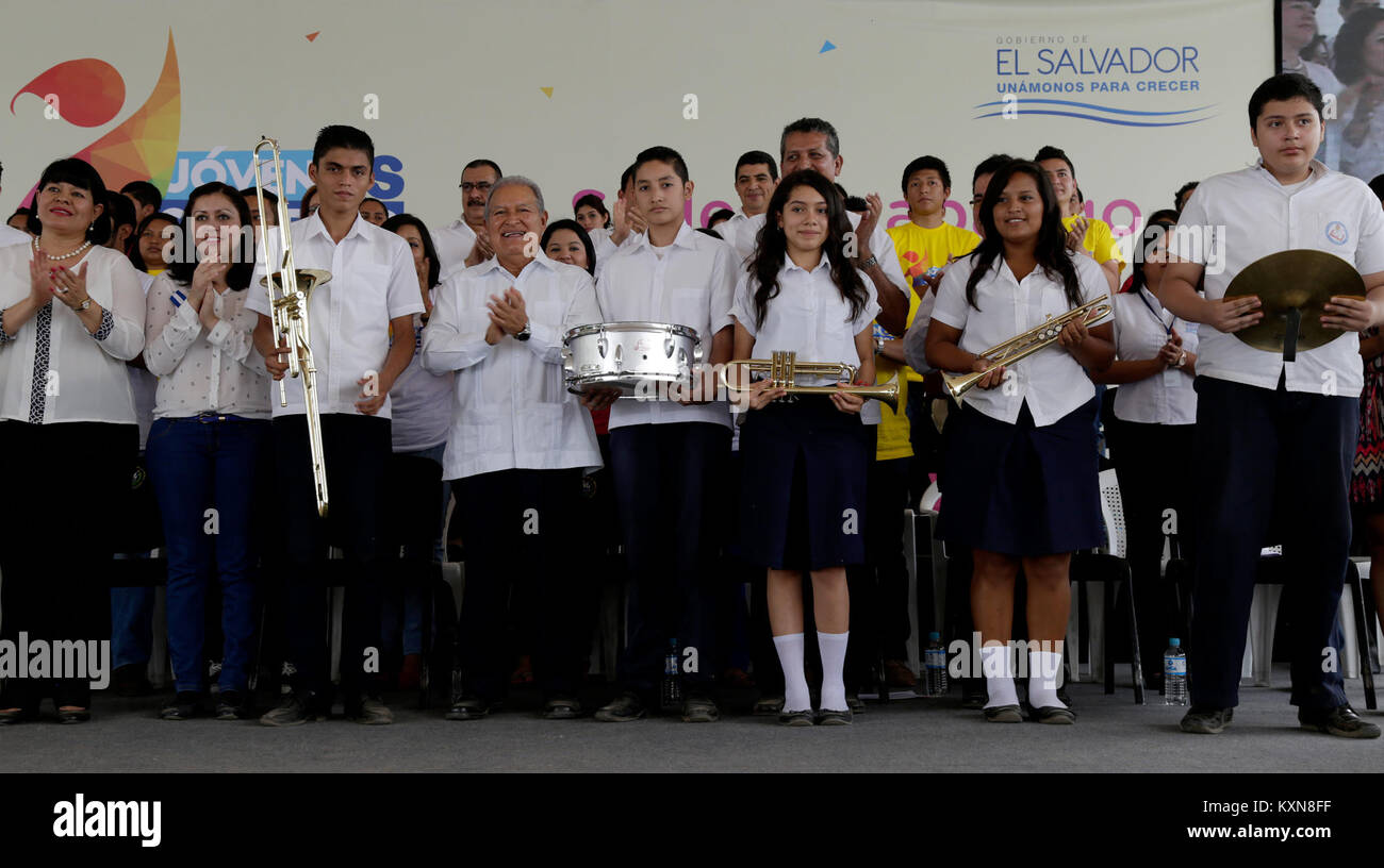 The opening of the 'Jóvenes con todo' employment program headquarters ...