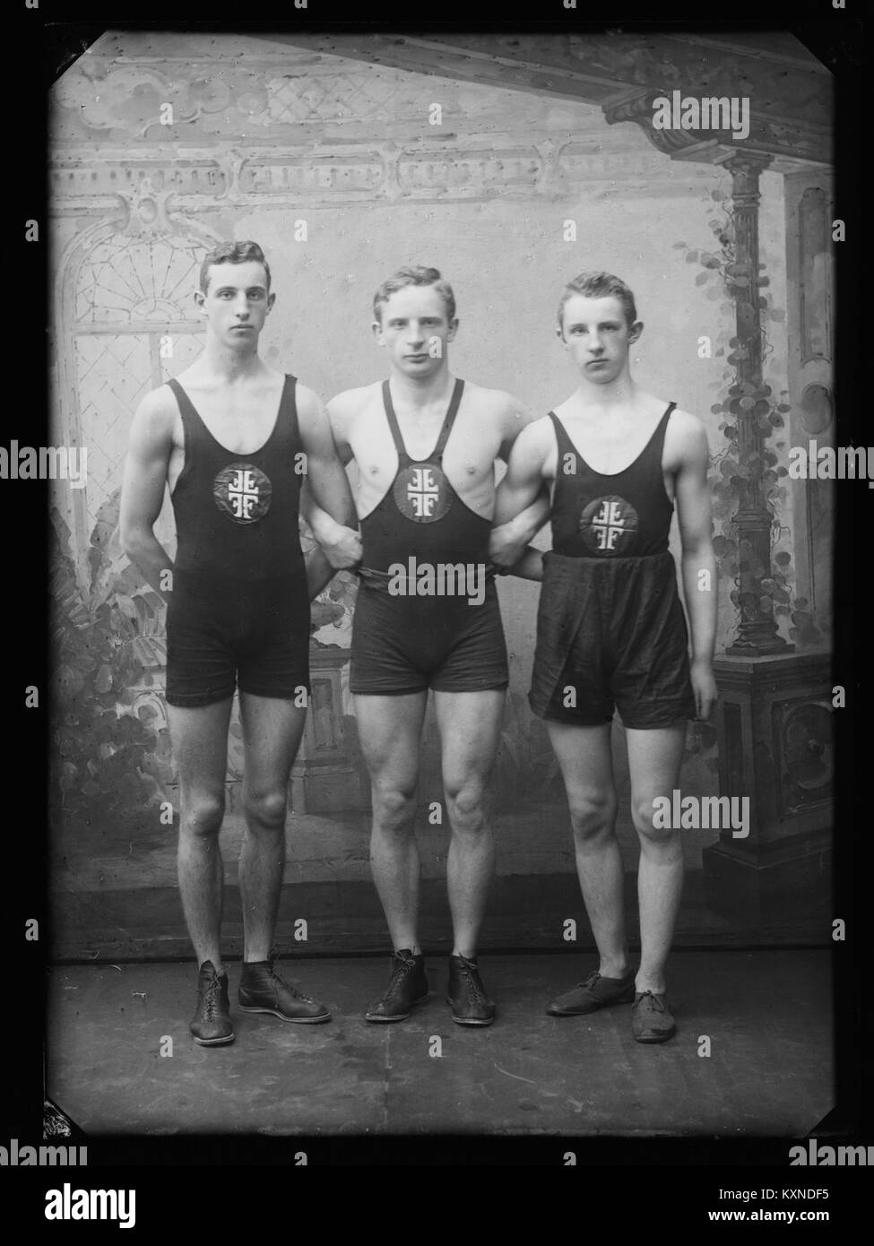 Amateur boxer boxing Black and White Stock Photos & Images - Alamy
