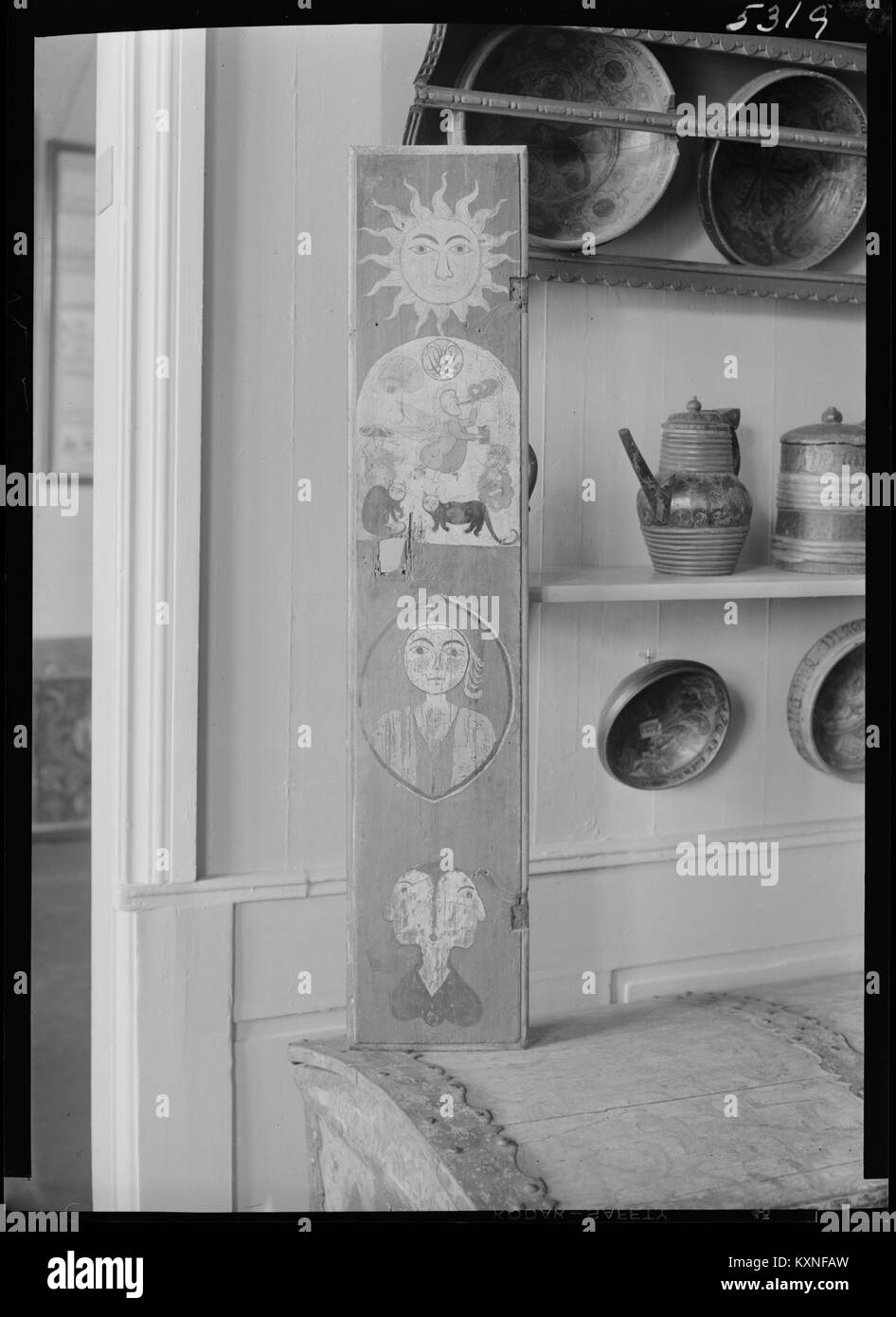 Features artifacts Black and White Stock Photos & Images - Alamy