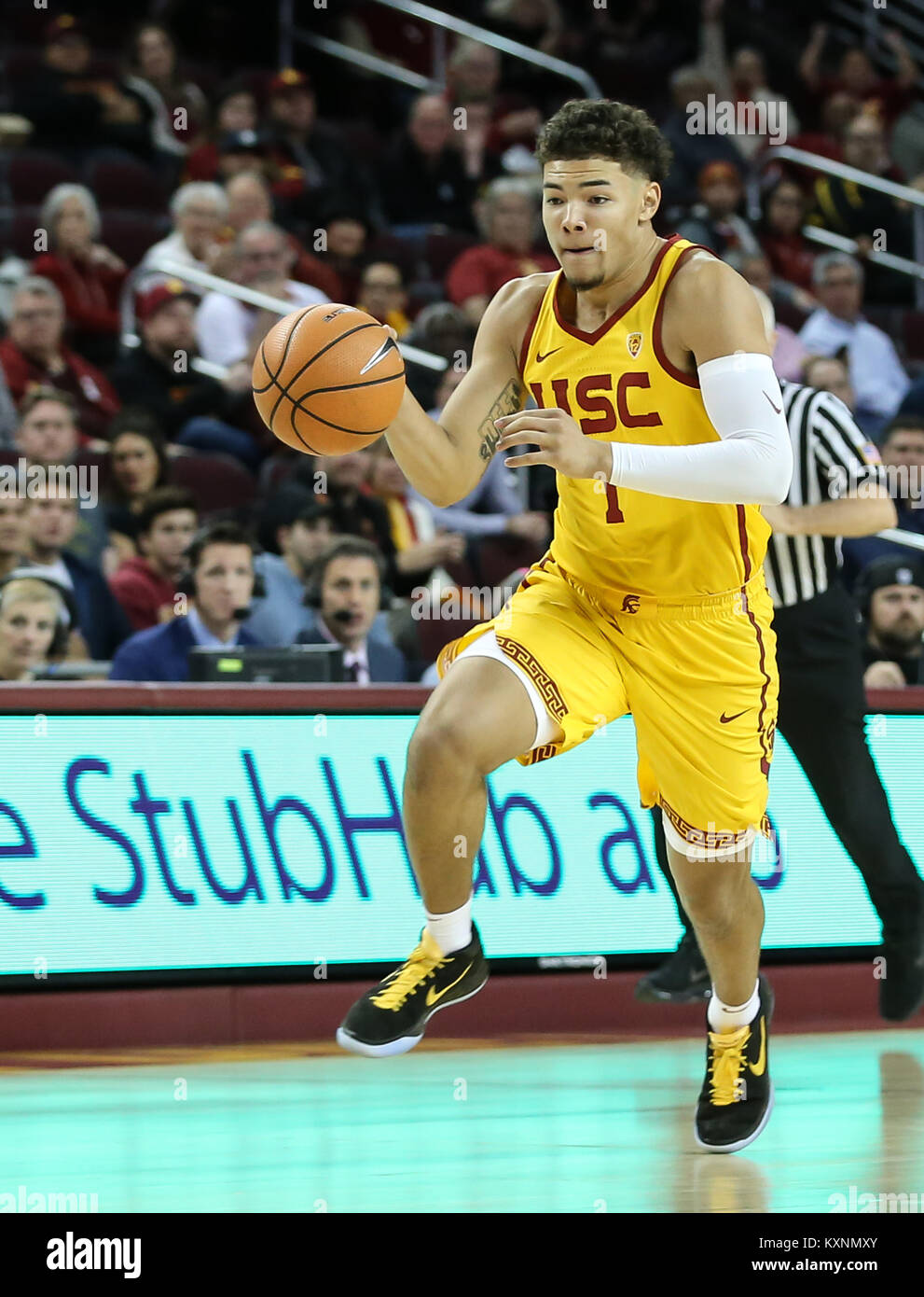 Los Angeles, CA, USA. 10th Jan, 2018. USC Trojans guard Jordan Usher (1 ...