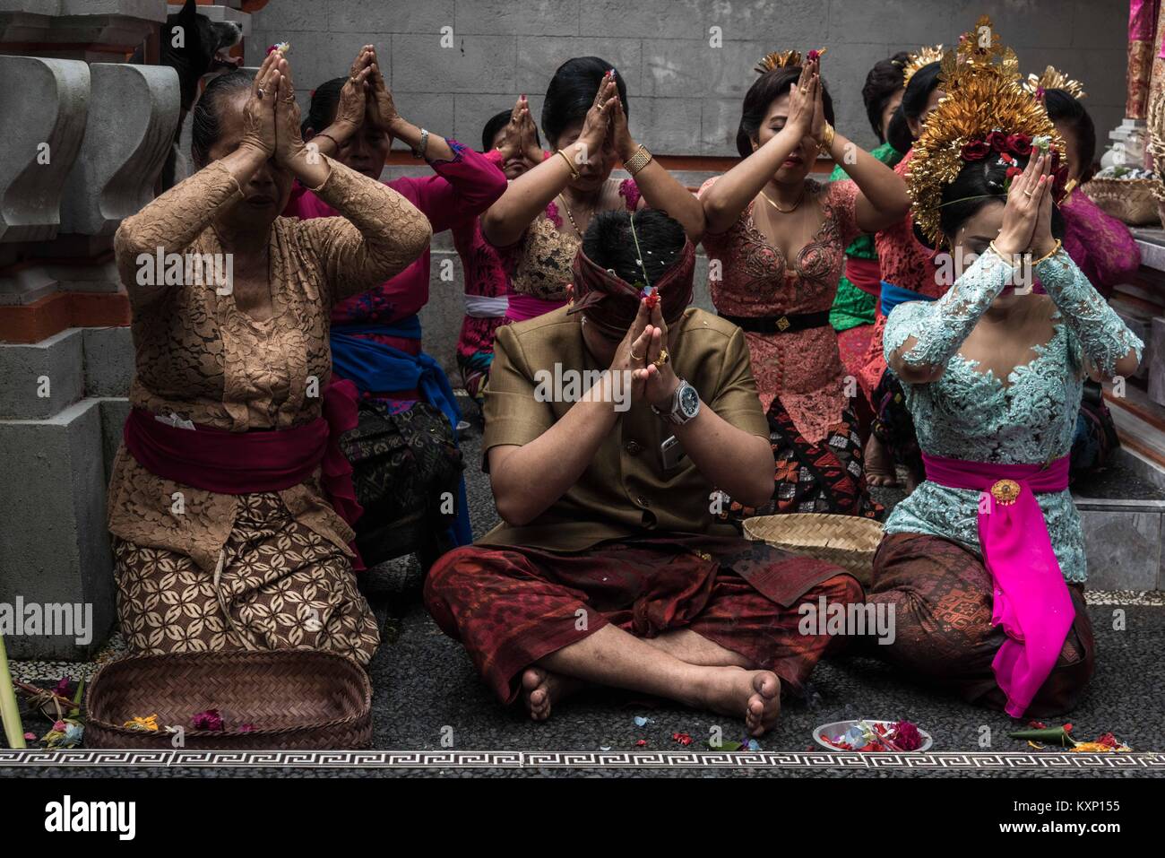 Ubud, Indonesia. 11th Jan, 2018. After a traditional Balinese wedding ...