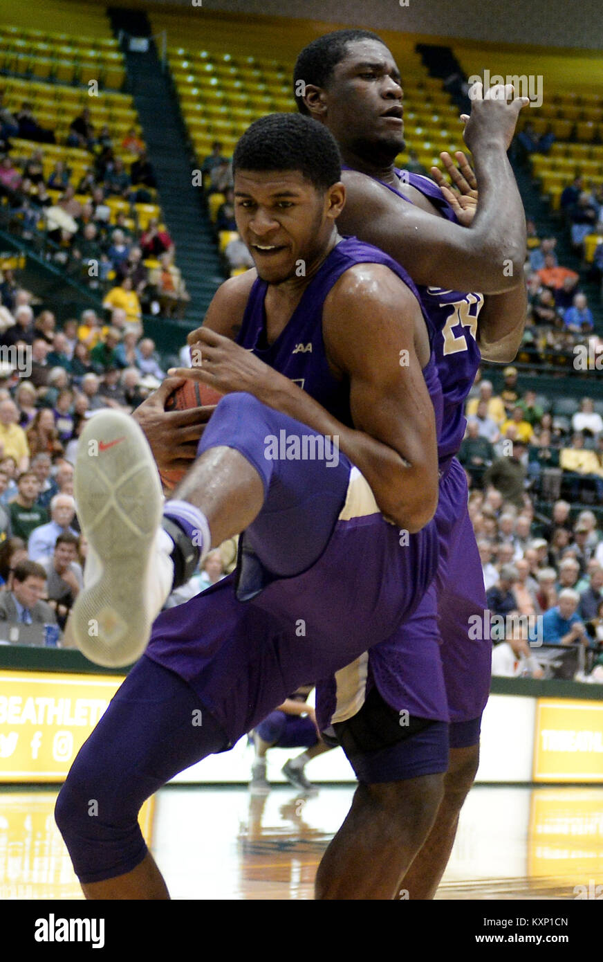 Williamsburg, VA, USA. 11th Jan, 2018. 20180111 - JMU forward RAMONE ...