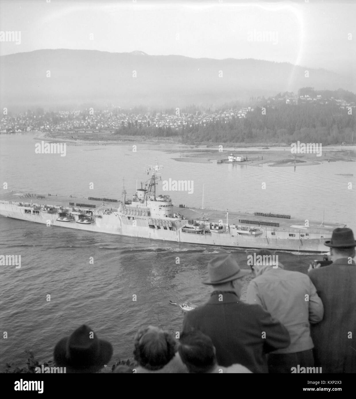 CVA 1184-3459 - (H.M.C.S. Warrior in Burrard Inlet Stock Photo - Alamy
