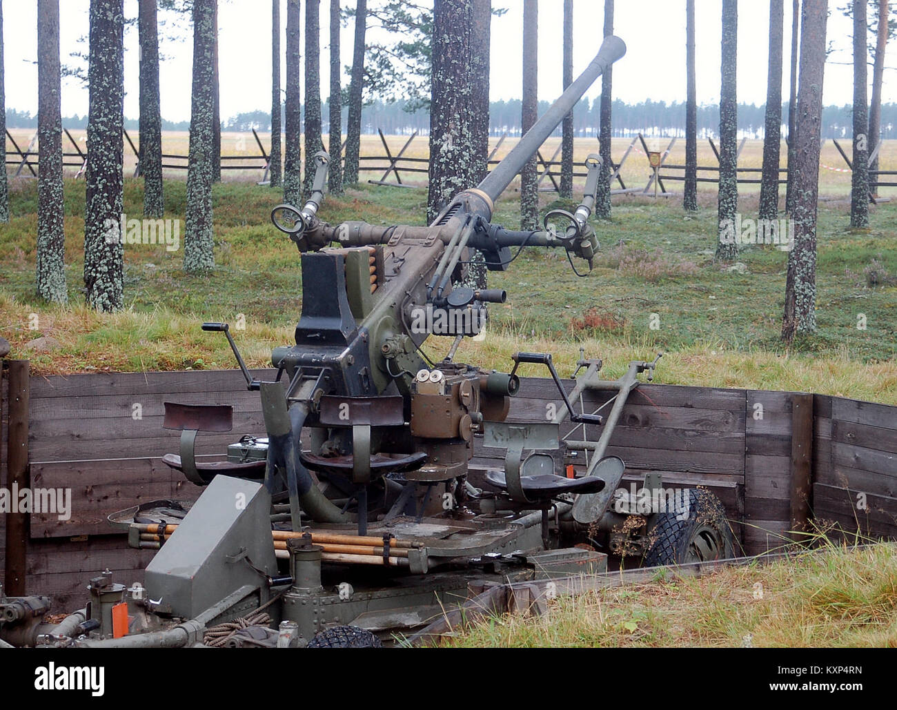 The Bofors 12 cm anti-aircraft cannon, developed in Sweden, was used ...